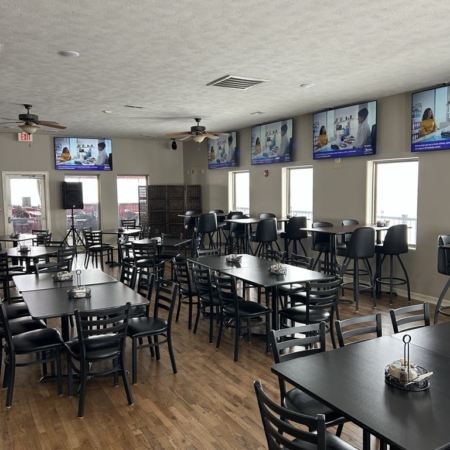 Sports Bar and Lounge - Lake Ridge Golf and Sports Bar